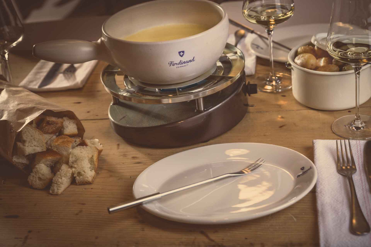 Ferdinand – Swiss Raclette & Fondue Restaurant Zermatt | CERVO